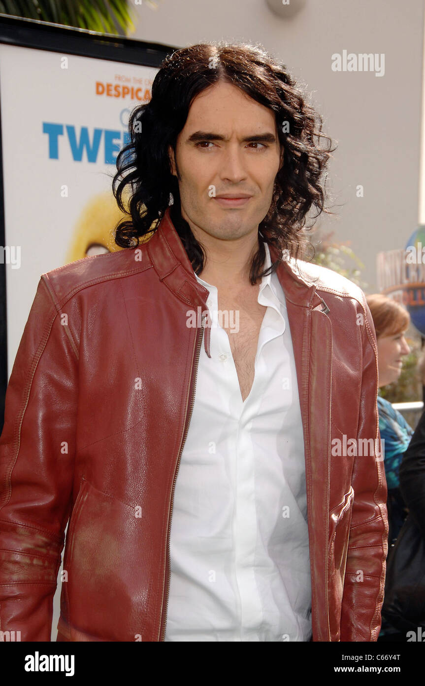 Russell Brand at arrivals for HOP Premiere, Universal CityWalk, Los ...