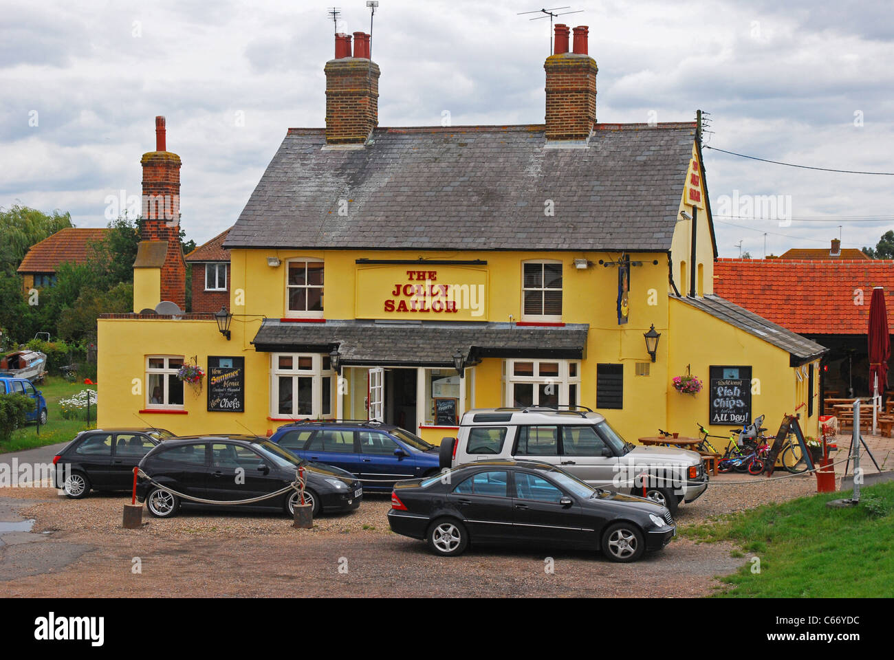 The Jolly Sailor Inn at Heybridge Basin Essex England Stock Photo - Alamy