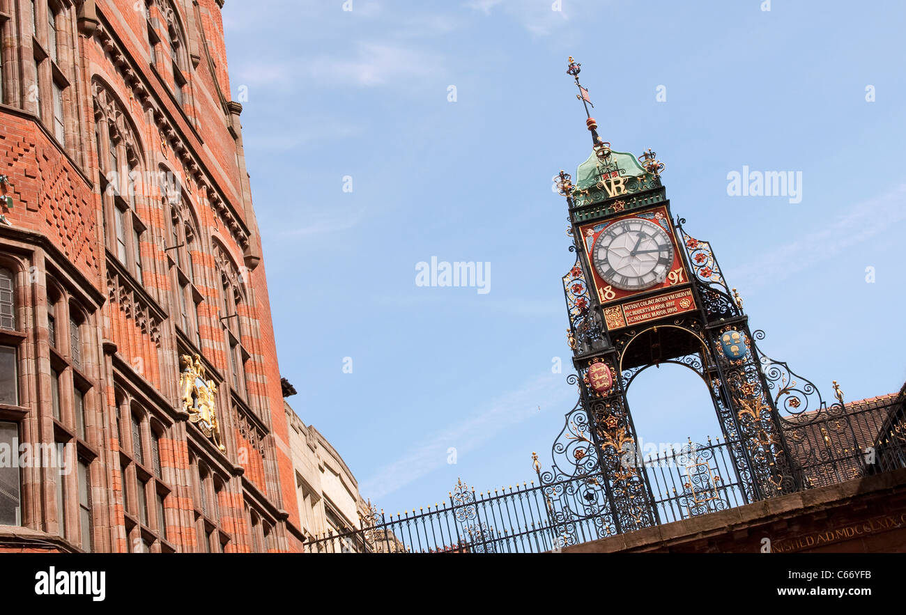 Well known attraction clock hi-res stock photography and images - Alamy