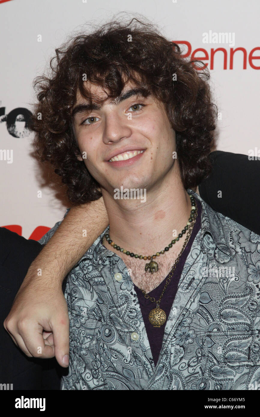 Heroes lineup hi-res stock photography and images - Alamy