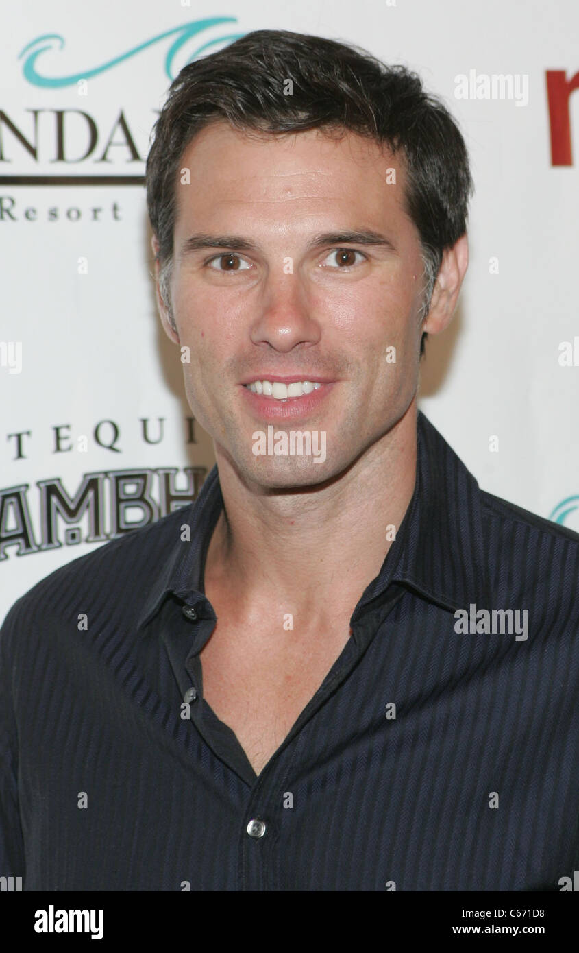 Austin peck hi-res stock photography and images - Alamy