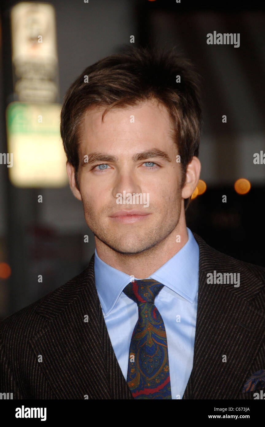 Chris Pine at arrivals for UNSTOPPABLE Premiere, Regency Village ...