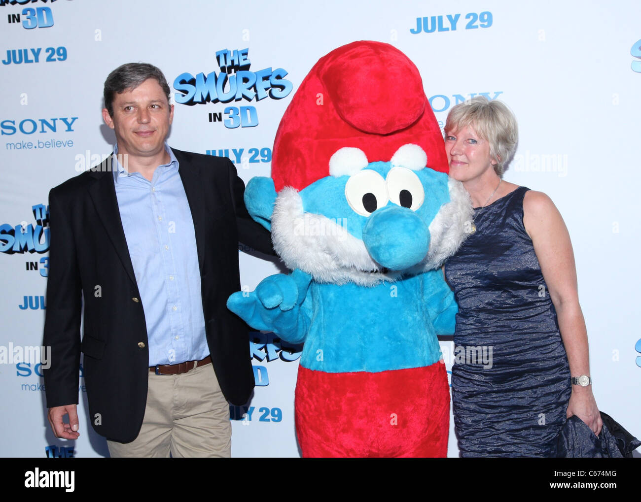 Veronique Culliford at arrivals for THE SMURFS Premiere, The Ziegfeld ...