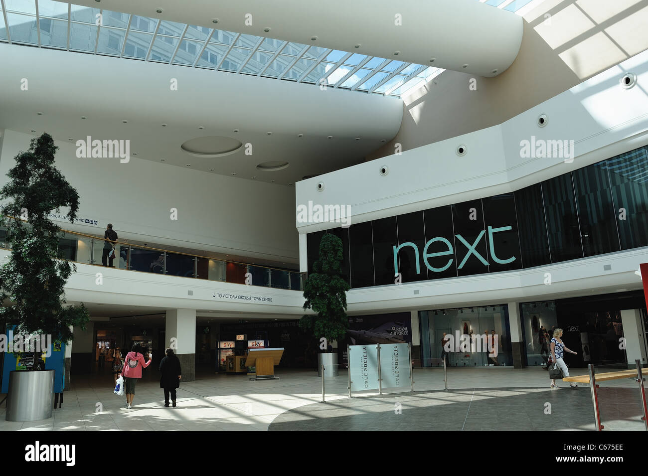 Victoria shopping center hi-res stock photography and images - Alamy