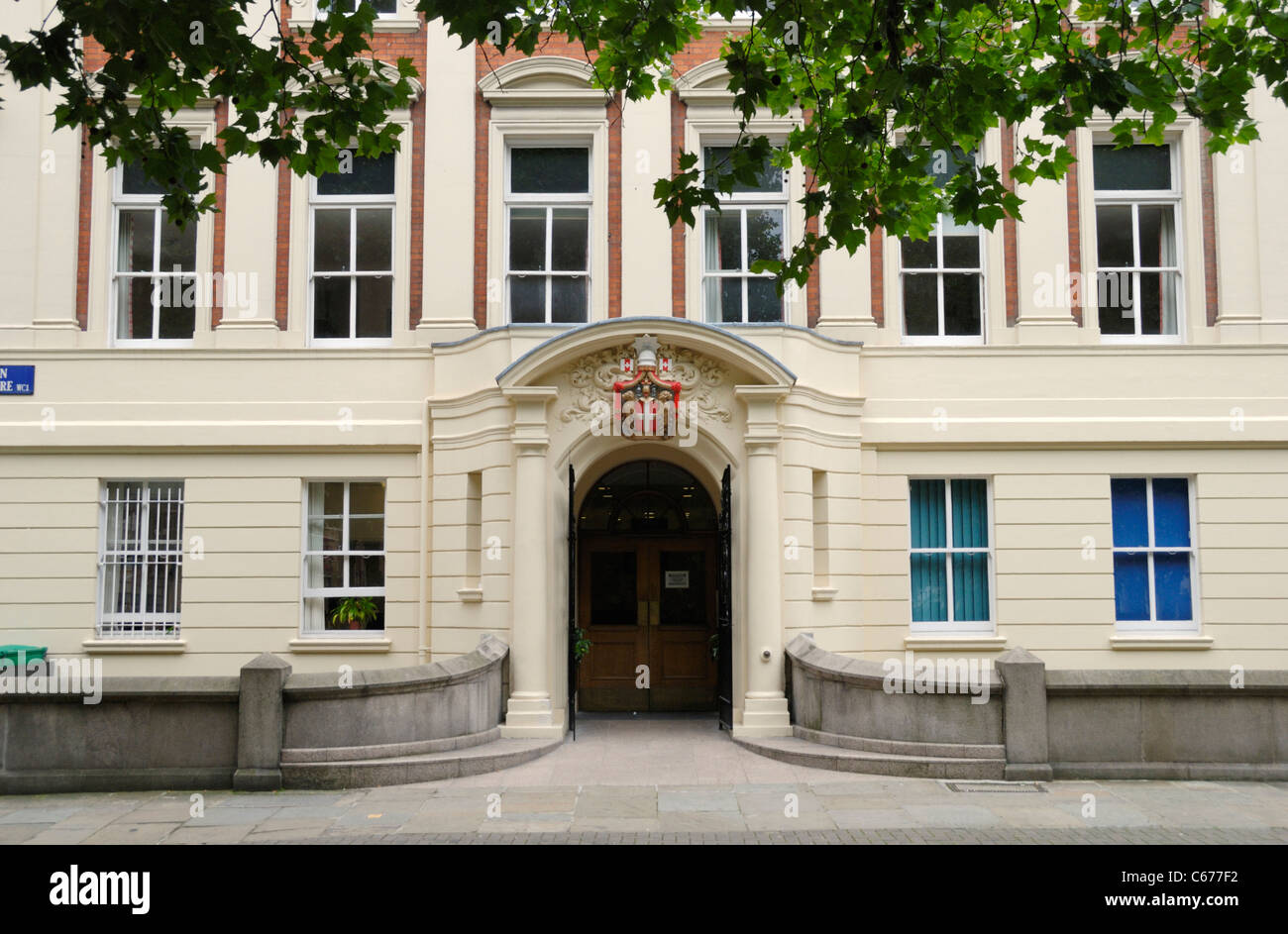 Italian hospital queen square london hi-res stock photography and ...