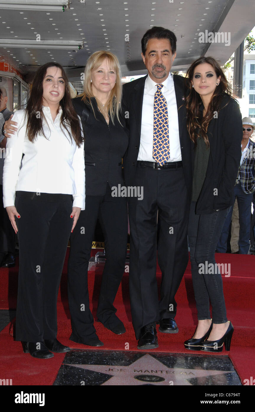 Mia Mantegna Arlene Vrhel Joe Montegna Gia Mantegna At The Induction Ceremony For Star On The