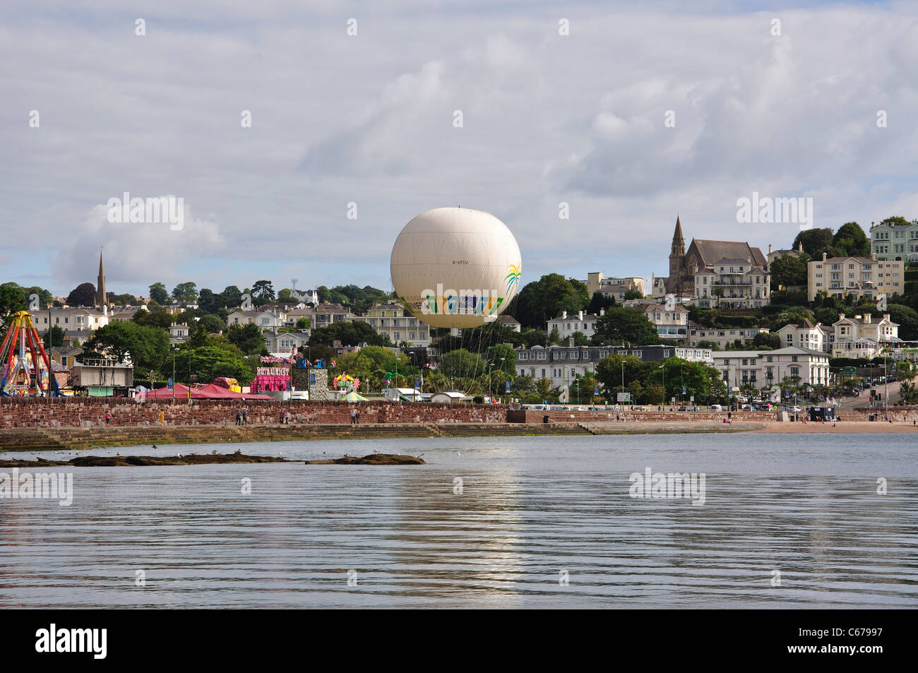 Beachfront showing hot-air balloon, Torquay, Tor Bay, Devon, England ...