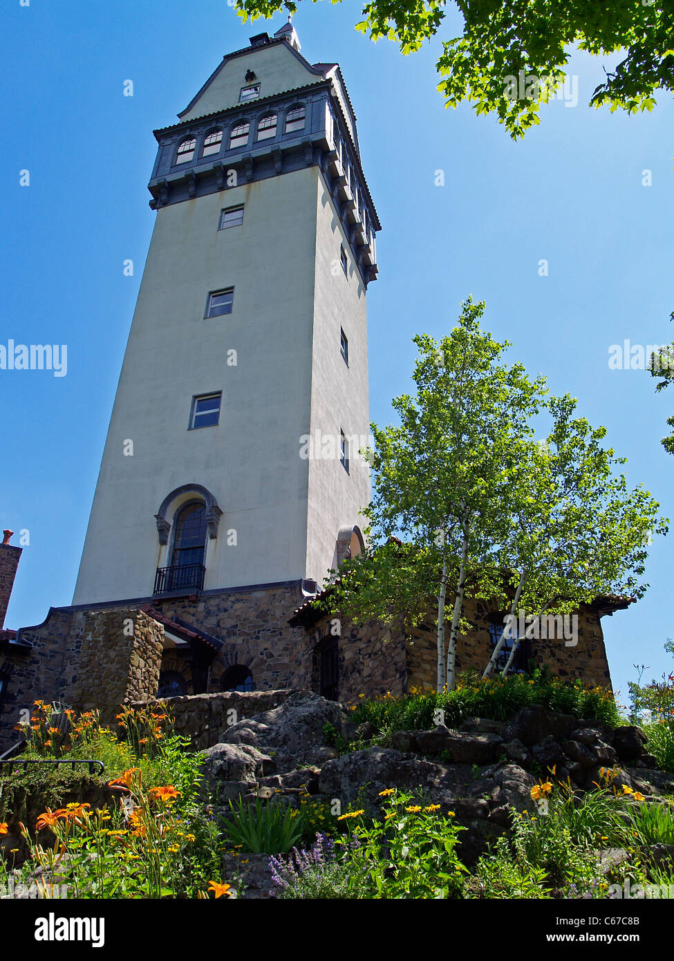 Heublein Tower, Talcott Mountain State Park, Connecticut Stock Photo ...