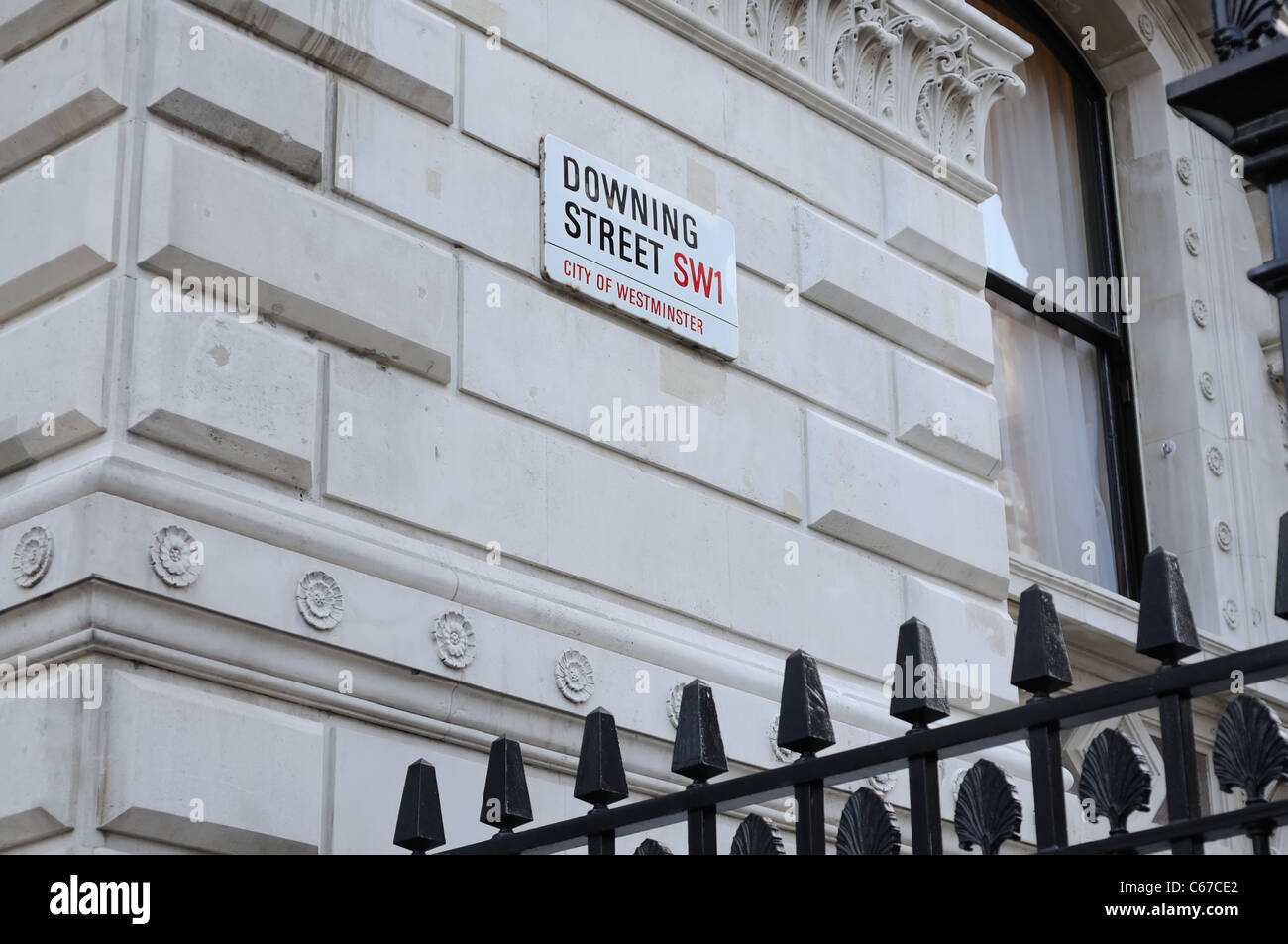 Downing street sign, London Stock Photo - Alamy