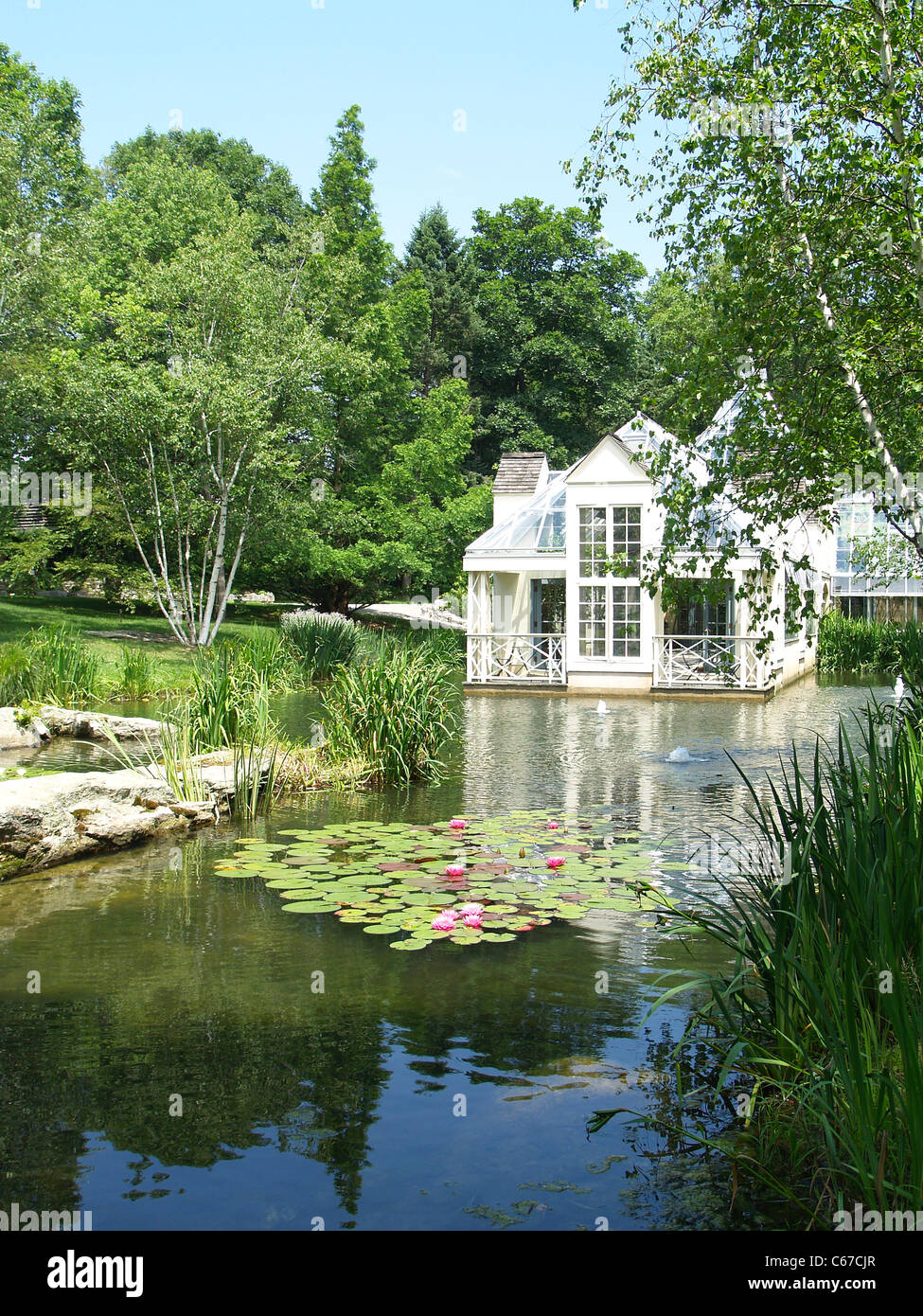 Conservatory pond hi-res stock photography and images - Alamy