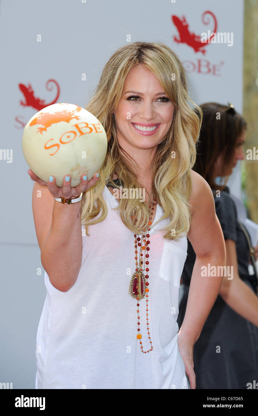 Hilary duff celebrity candids wed paparazziec hi-res stock photography ...