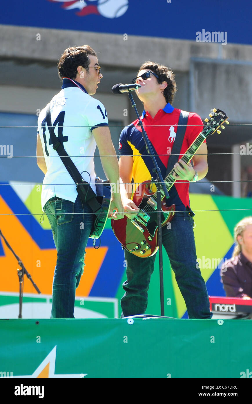 Jonas brothers 2010 hi-res stock photography and images - Alamy