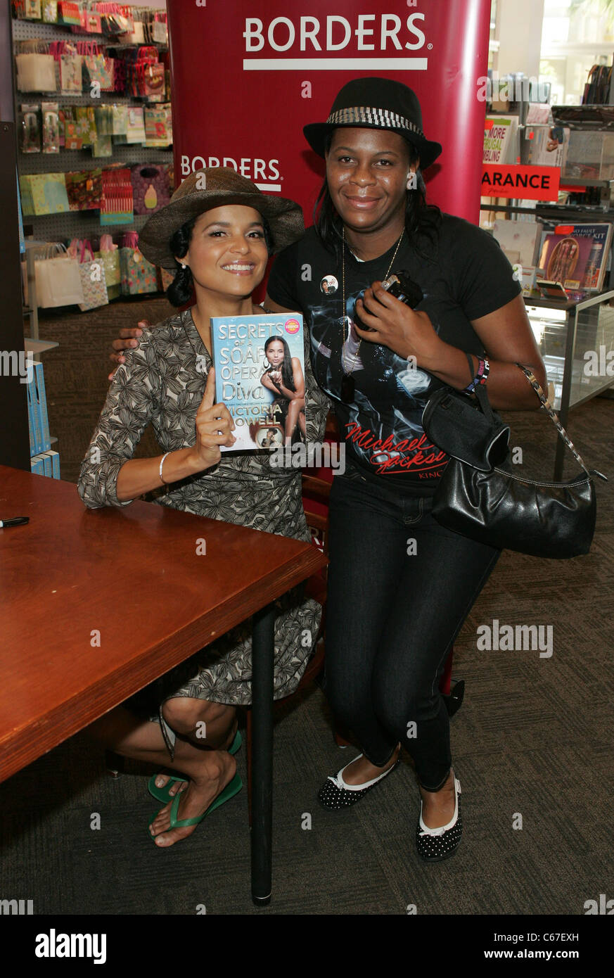 Victoria Rowell, Fan at in-store appearance for Secrets of a Soap Opera ...
