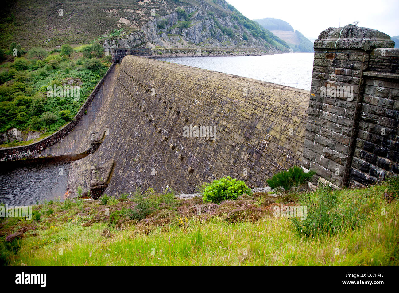 Back of dam hi-res stock photography and images - Alamy