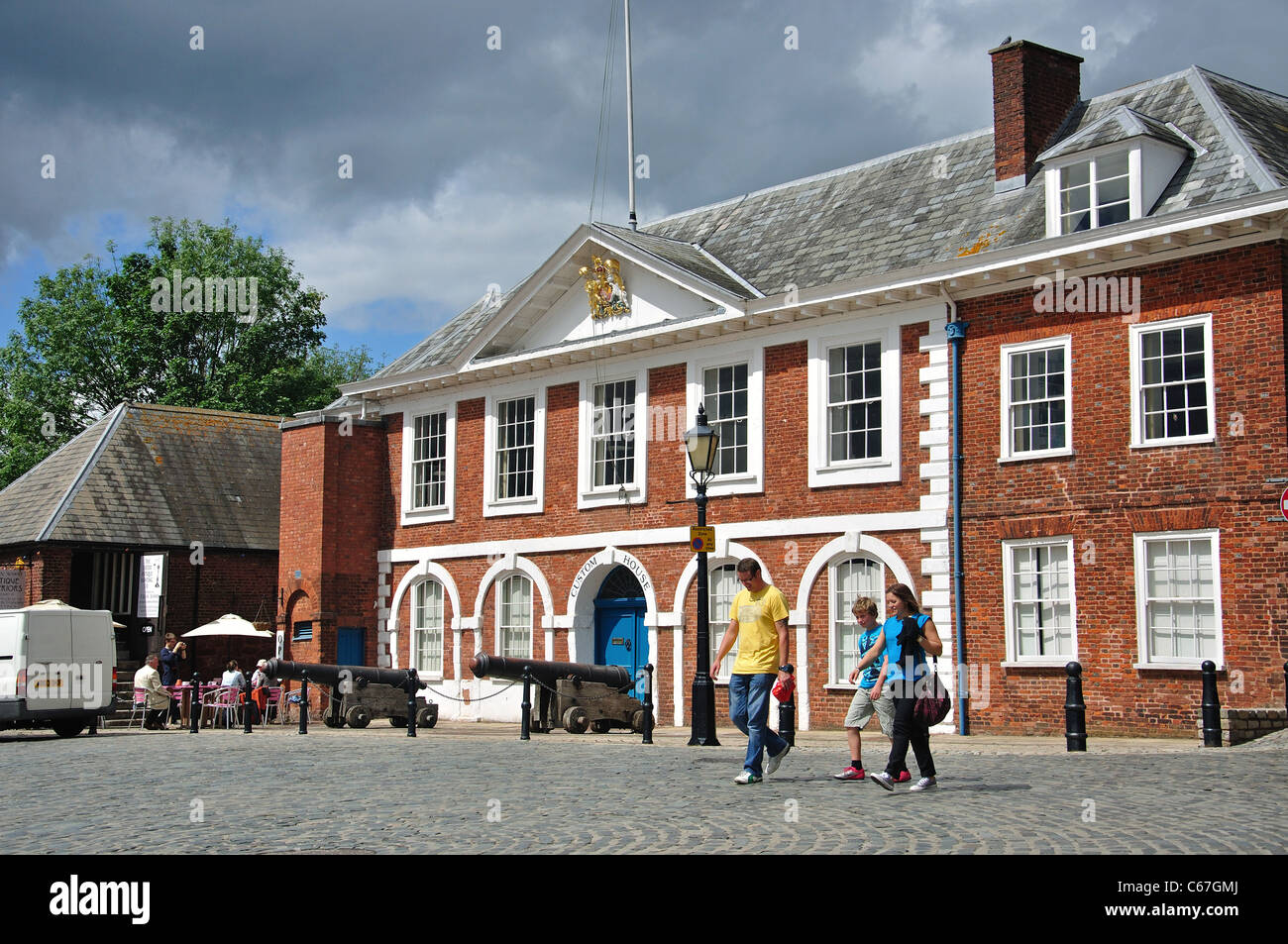 17th century Custom House, Exeter Historic Quayside, Exeter, Devon ...