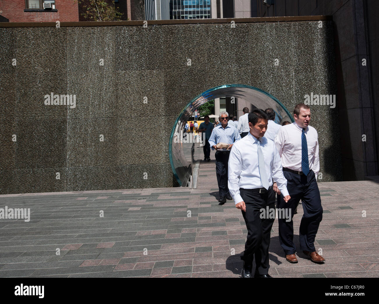 Half circular building hi-res stock photography and images - Alamy