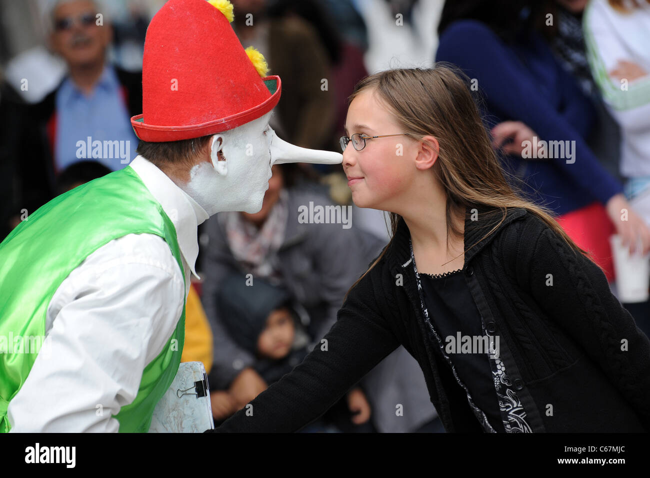 Mime artist entertaining crowds in Munich Bavaria Germany Munchen ...