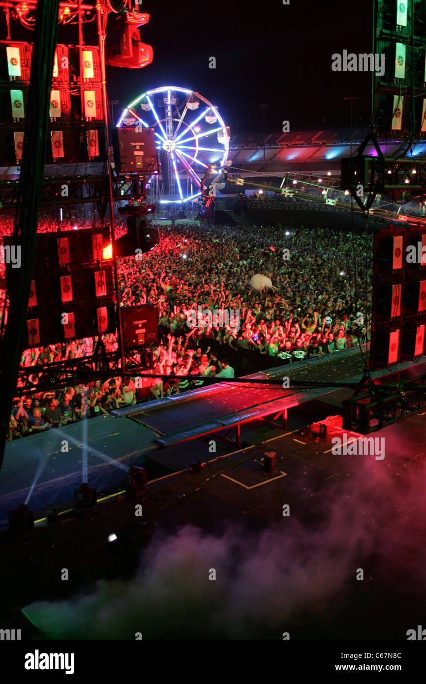 Avicii fans hi-res stock photography and images - Alamy