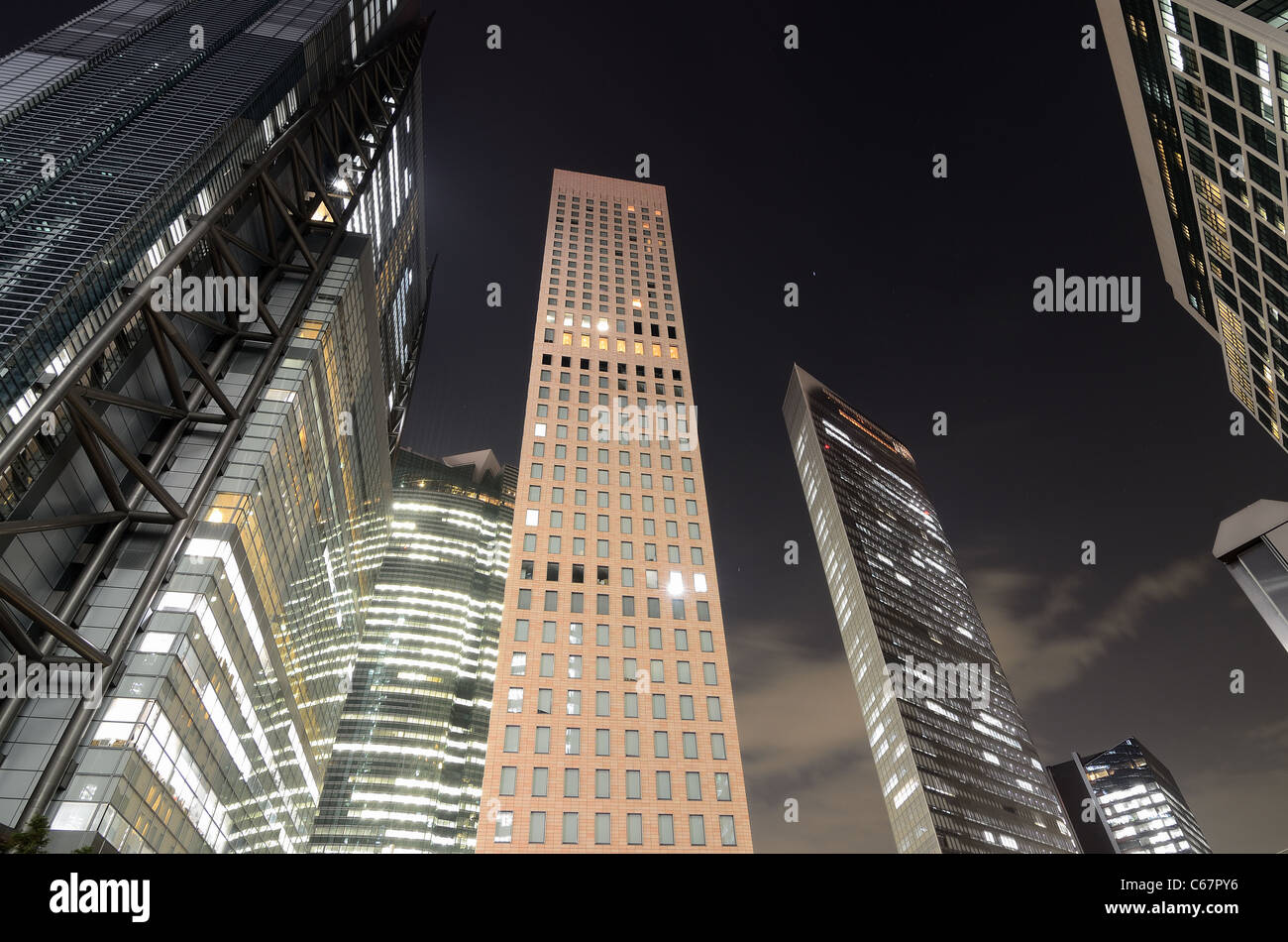 Tokyo shiodome hi-res stock photography and images - Alamy