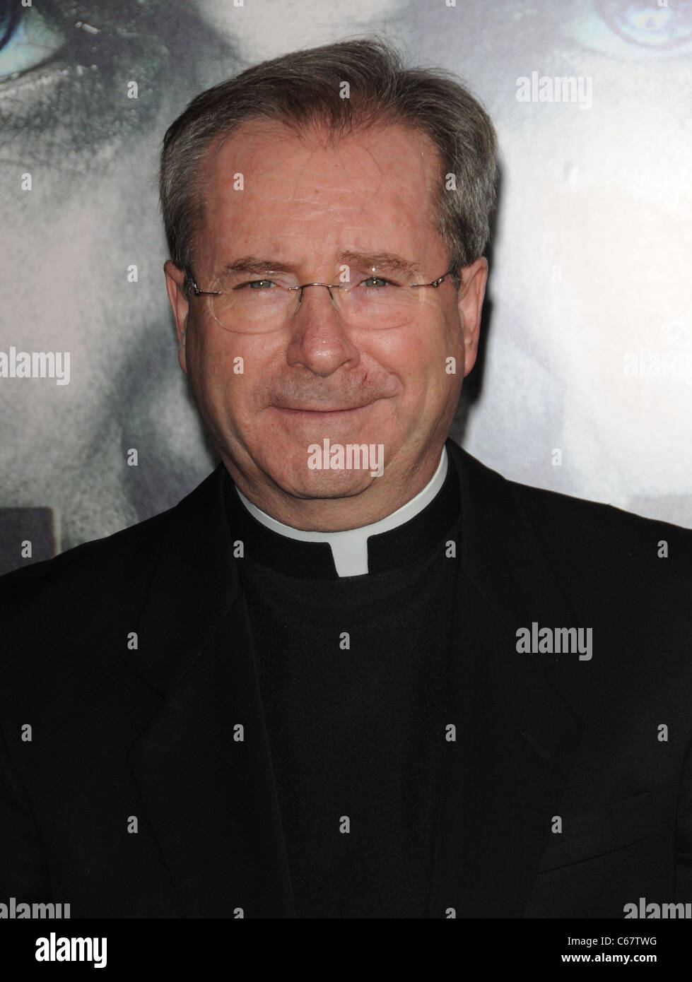 Father gary thomas hi-res stock photography and images - Alamy