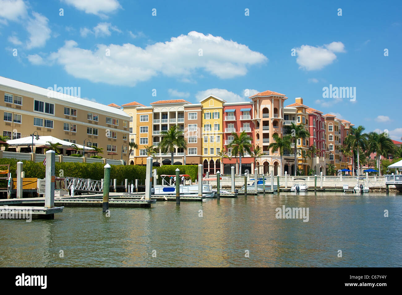 Spanish influenced architecture hi-res stock photography and images - Alamy