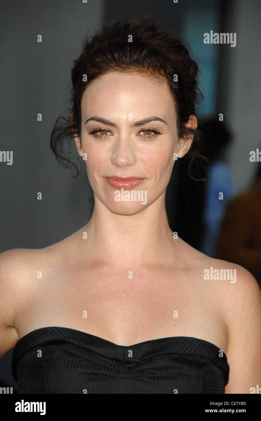 Maggie Siff's Instagram, Twitter & Facebook on IDCrawl
