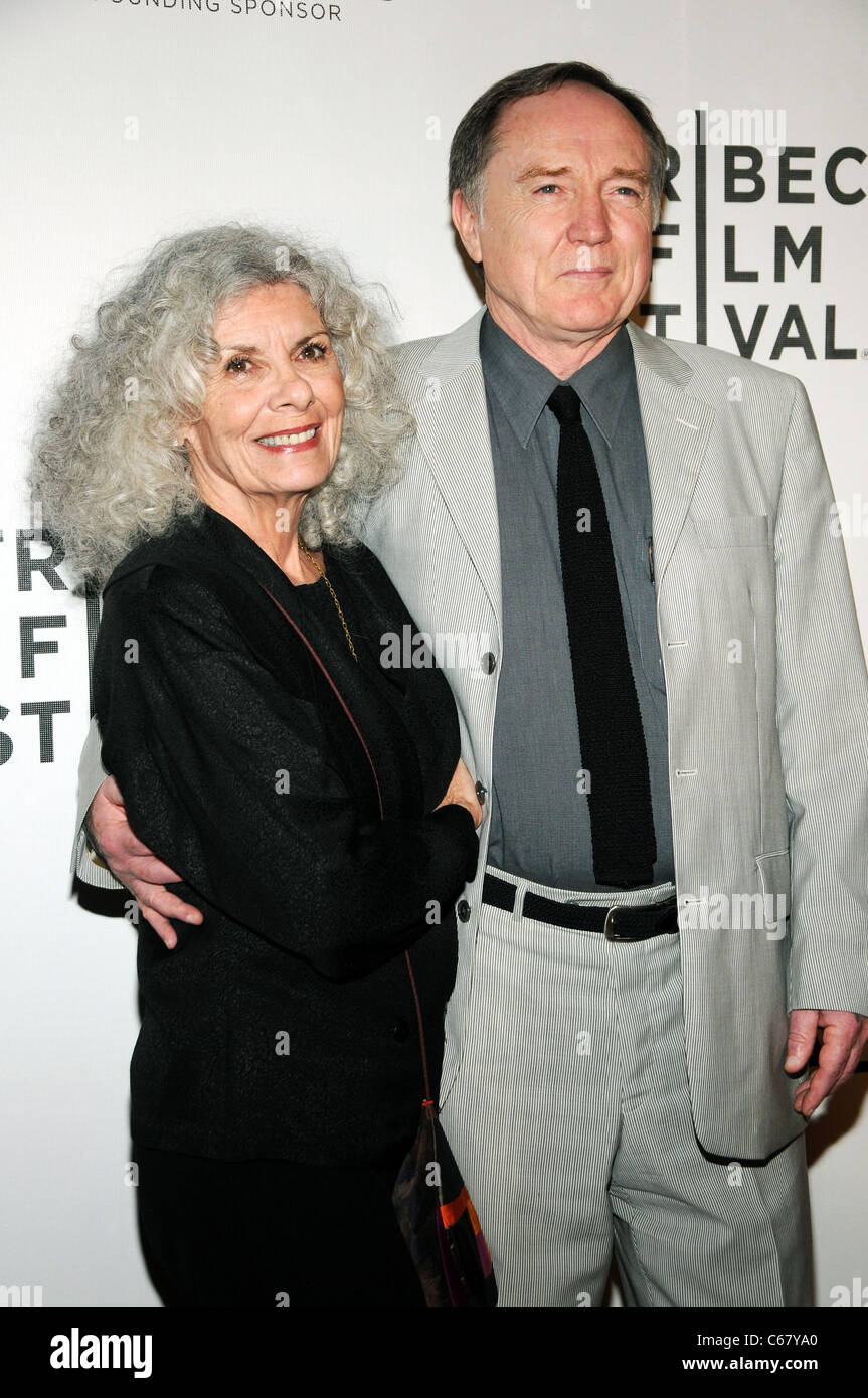 New henry moore hi-res stock photography and images - Alamy