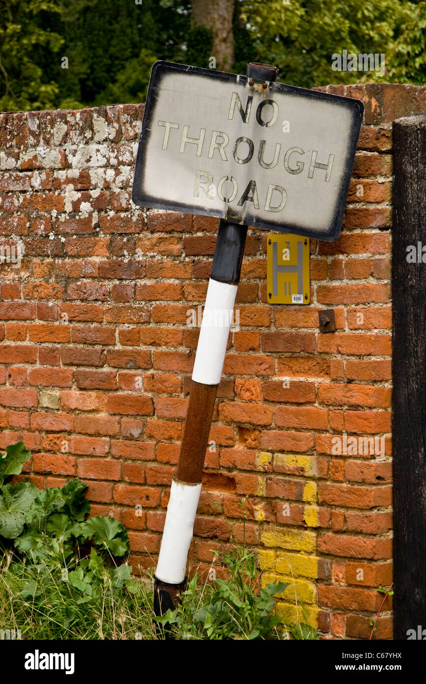 Old No Through Road traffic sign, Stoke-by-Nayland, Suffolk, England ...