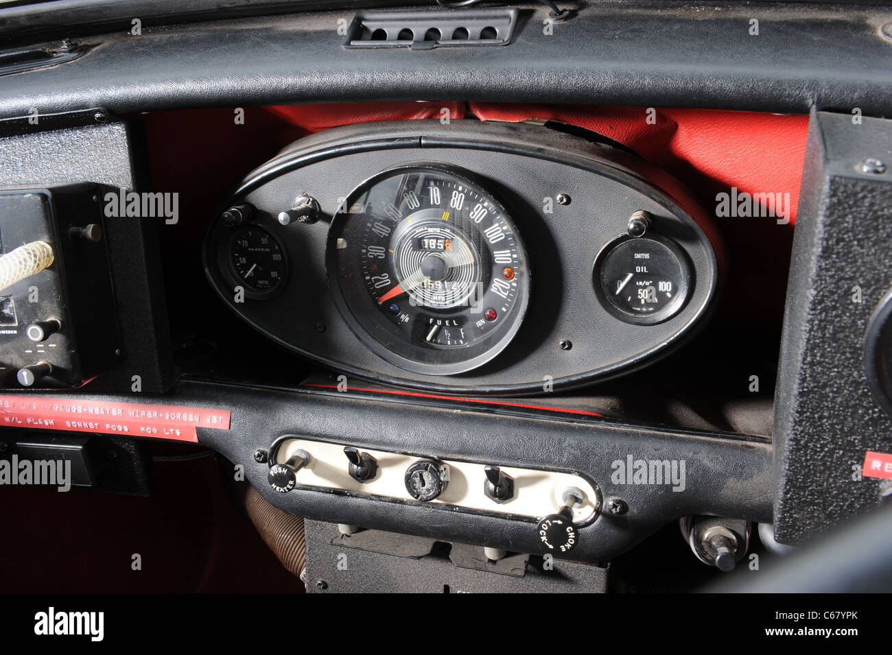 1964 mini cooper rally car hi-res stock photography and images - Alamy