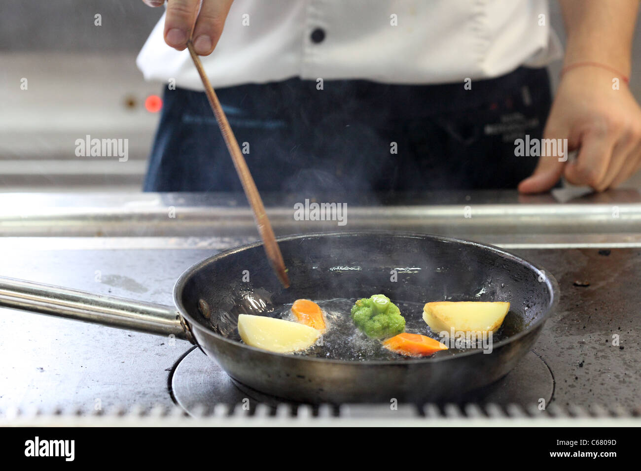 fire chef cook cooking Stock Photo - Alamy
