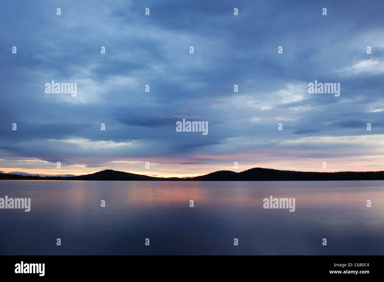 Midnight sun landscape hi-res stock photography and images - Alamy