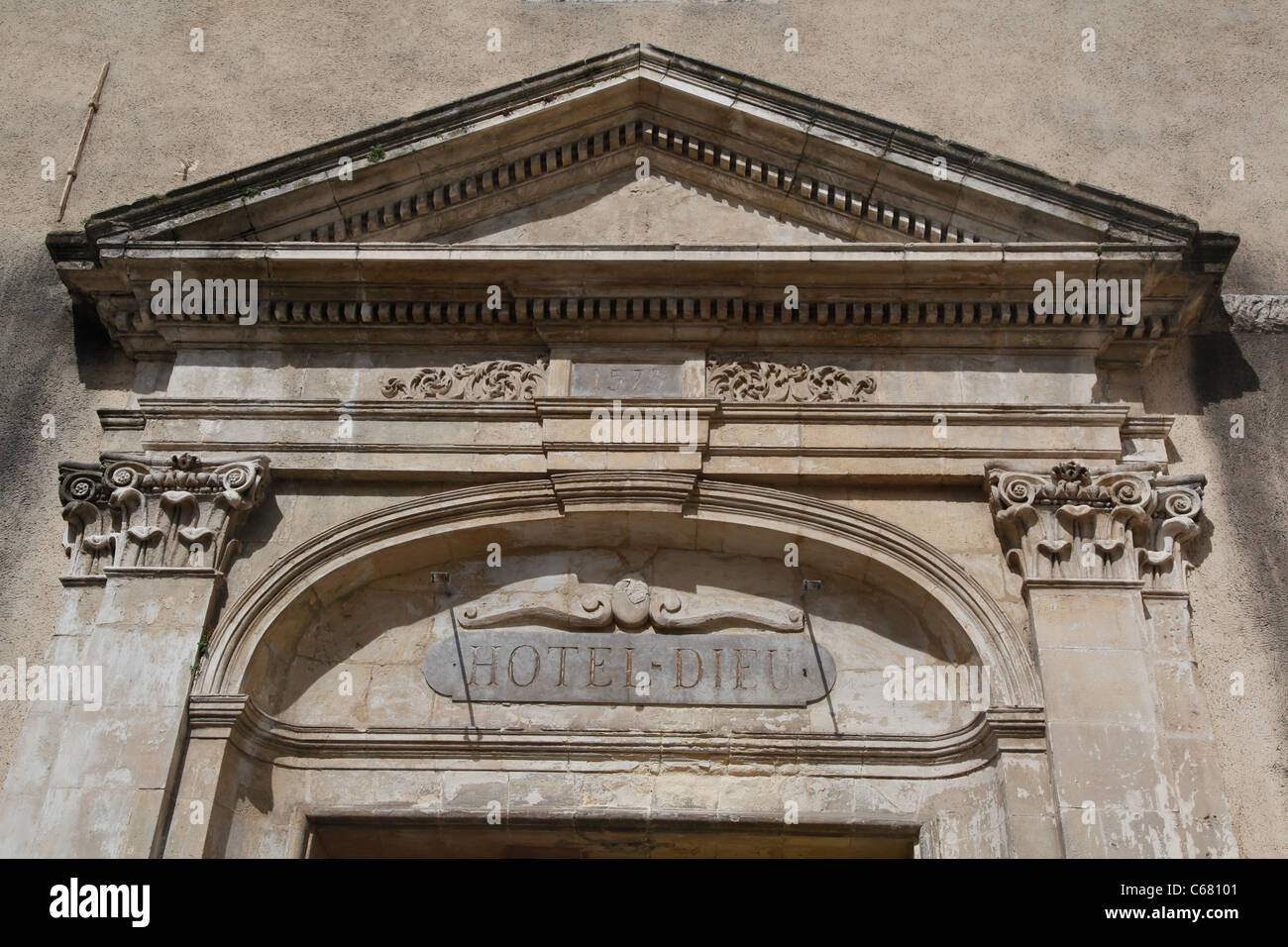 The sign says "Hotel-dieu" (meaning Hospital) - the portal of Espace ...