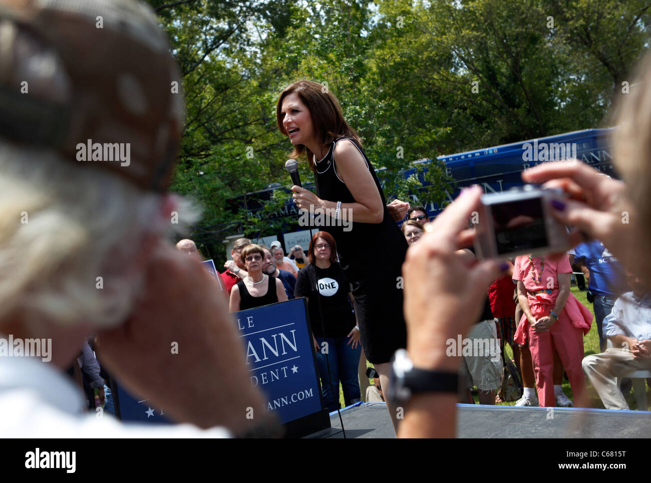 US Republican Presidential candidate Michelle Bachmann campaigns on ...