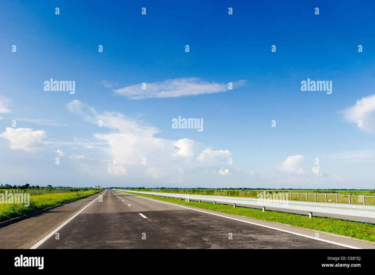 a view of highway, with no cars Stock Photo - Alamy