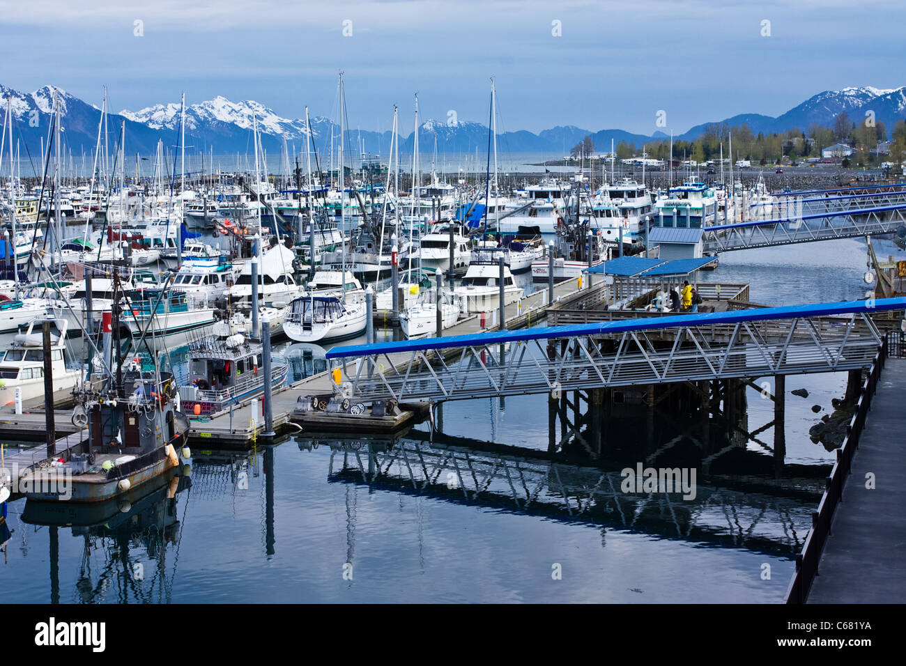 Seward alaska mountain hi-res stock photography and images - Alamy