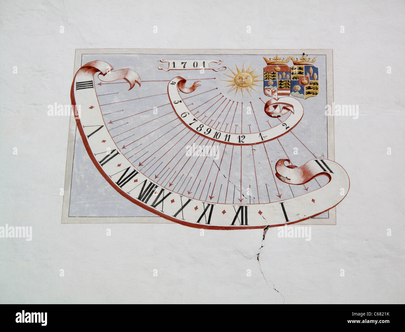 Sun dial hi-res stock photography and images - Alamy