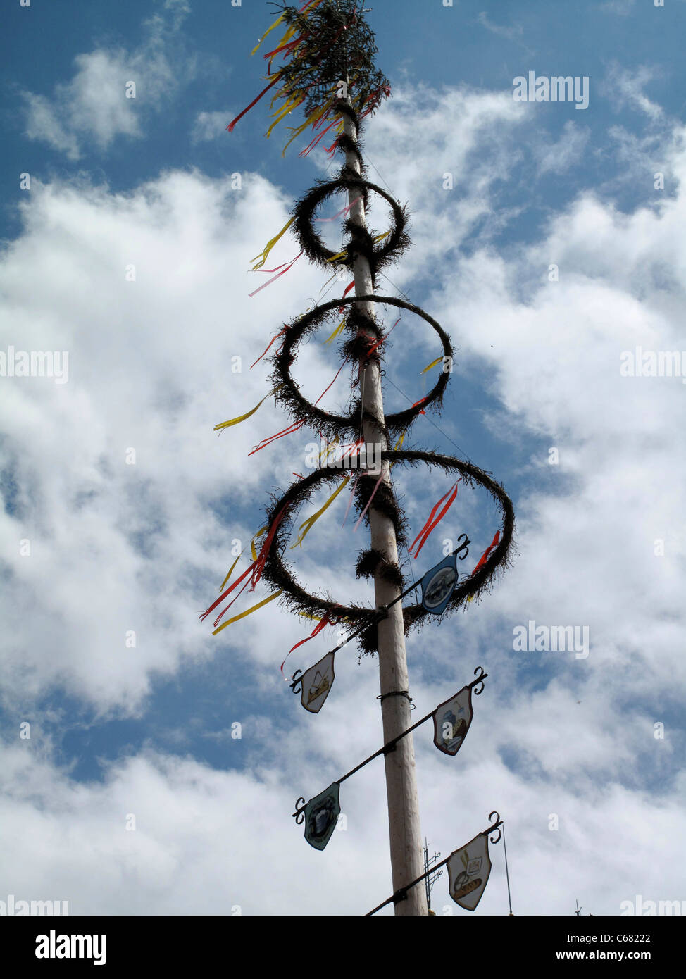May festival with maypole hi-res stock photography and images - Alamy