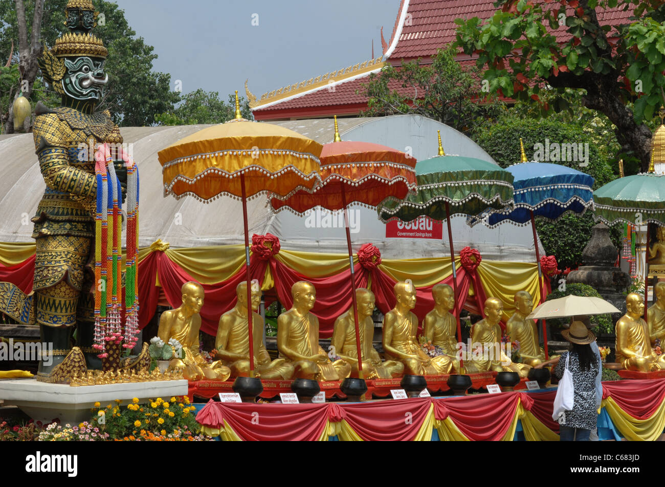 Monk umbrella bangkok hi-res stock photography and images - Alamy