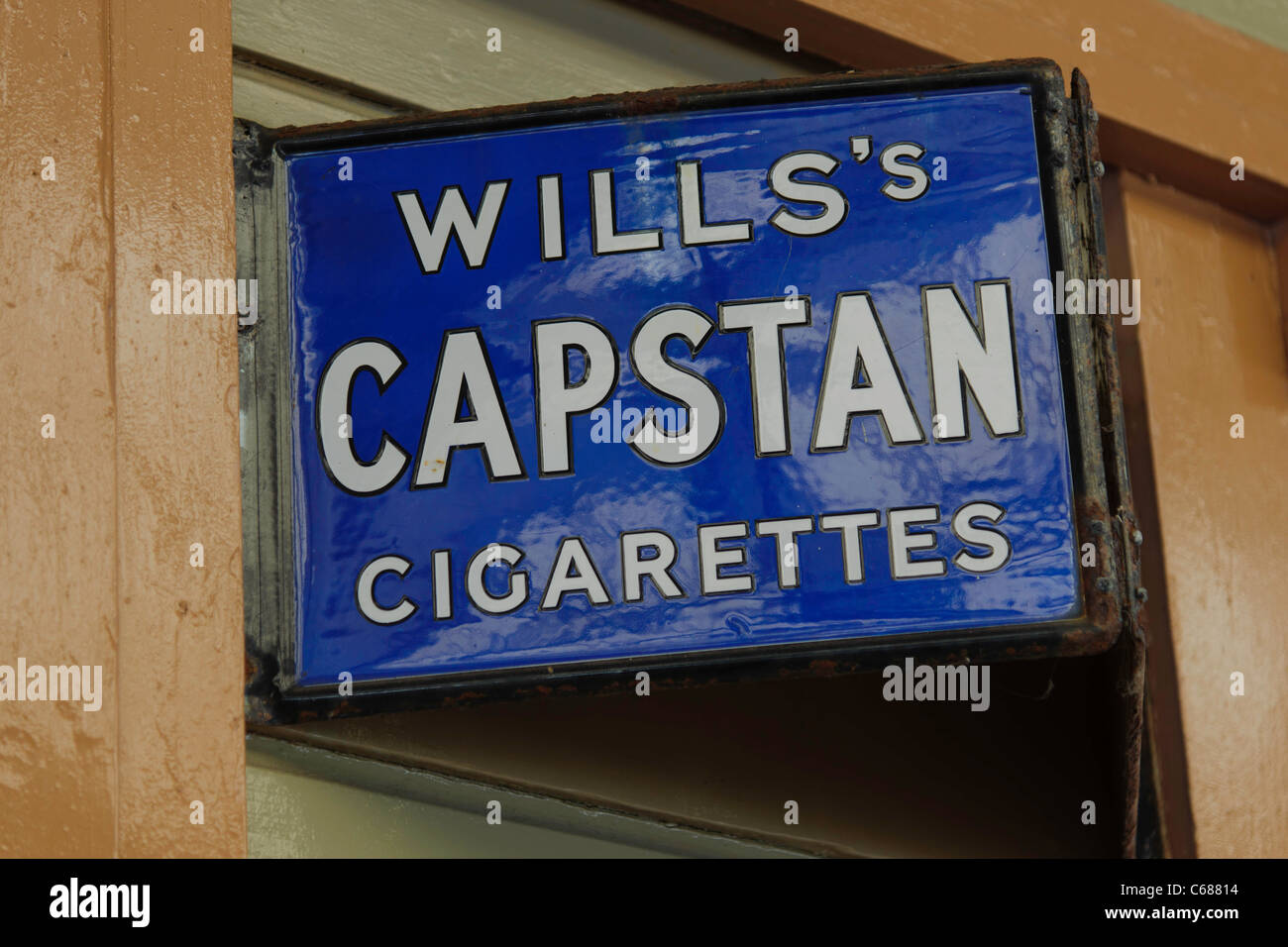 Old advertising signs hi-res stock photography and images - Alamy