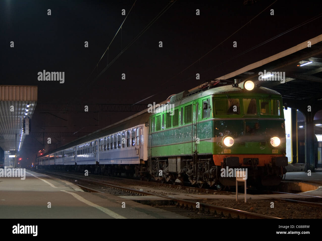 Electric train night hi-res stock photography and images - Alamy