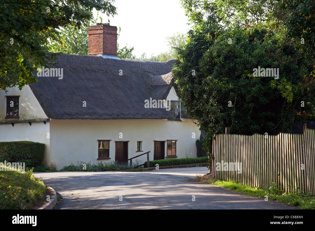 Lane cottage hi-res stock photography and images - Alamy