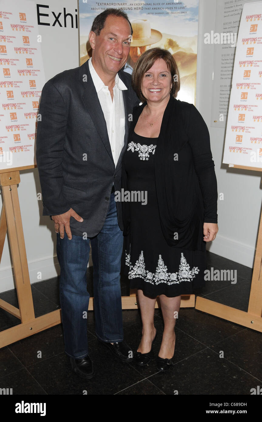 Karen arikian hi-res stock photography and images - Alamy