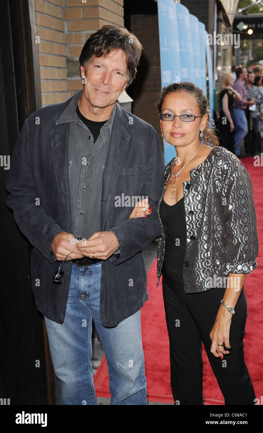 Stone phillips hi-res stock photography and images - Alamy