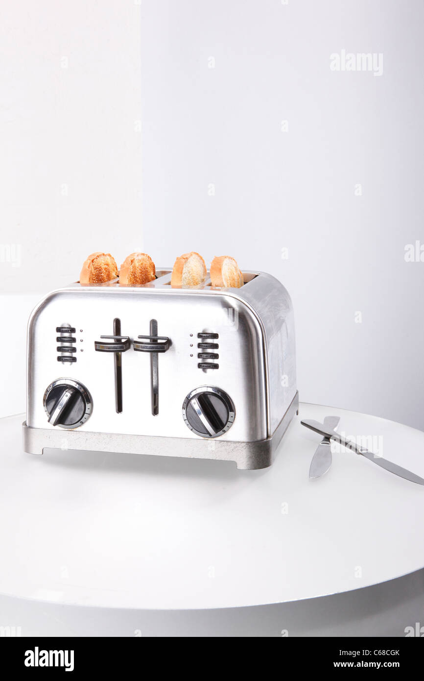 Vintage toaster hi-res stock photography and images - Alamy
