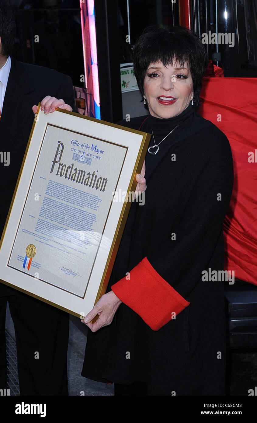 Liza Minnelli at a public appearance for Gray Line Tour Bus Ride of ...