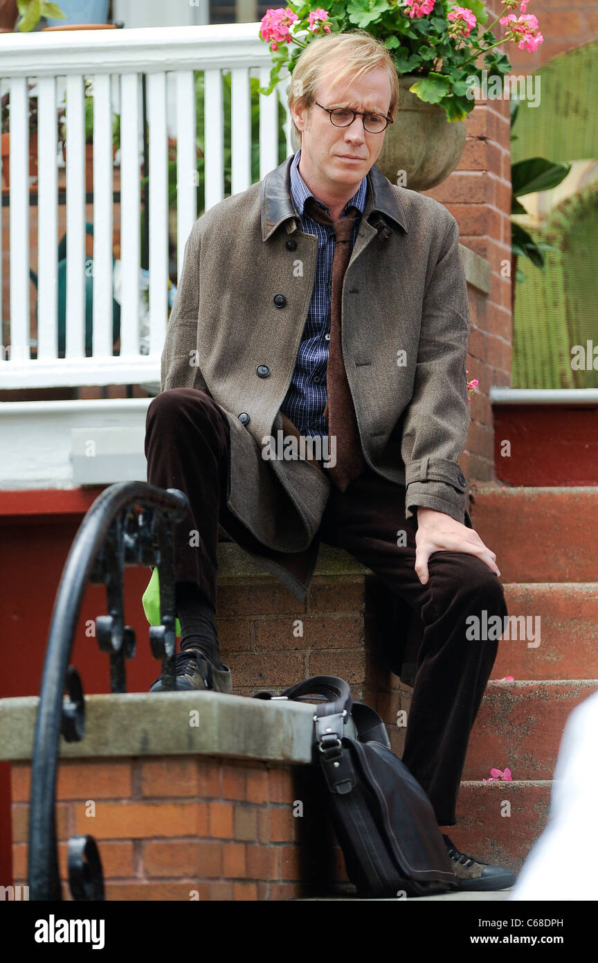 Rhys Ifans, films a scene at the AMAZING SPIDER-MAN movie set in ...