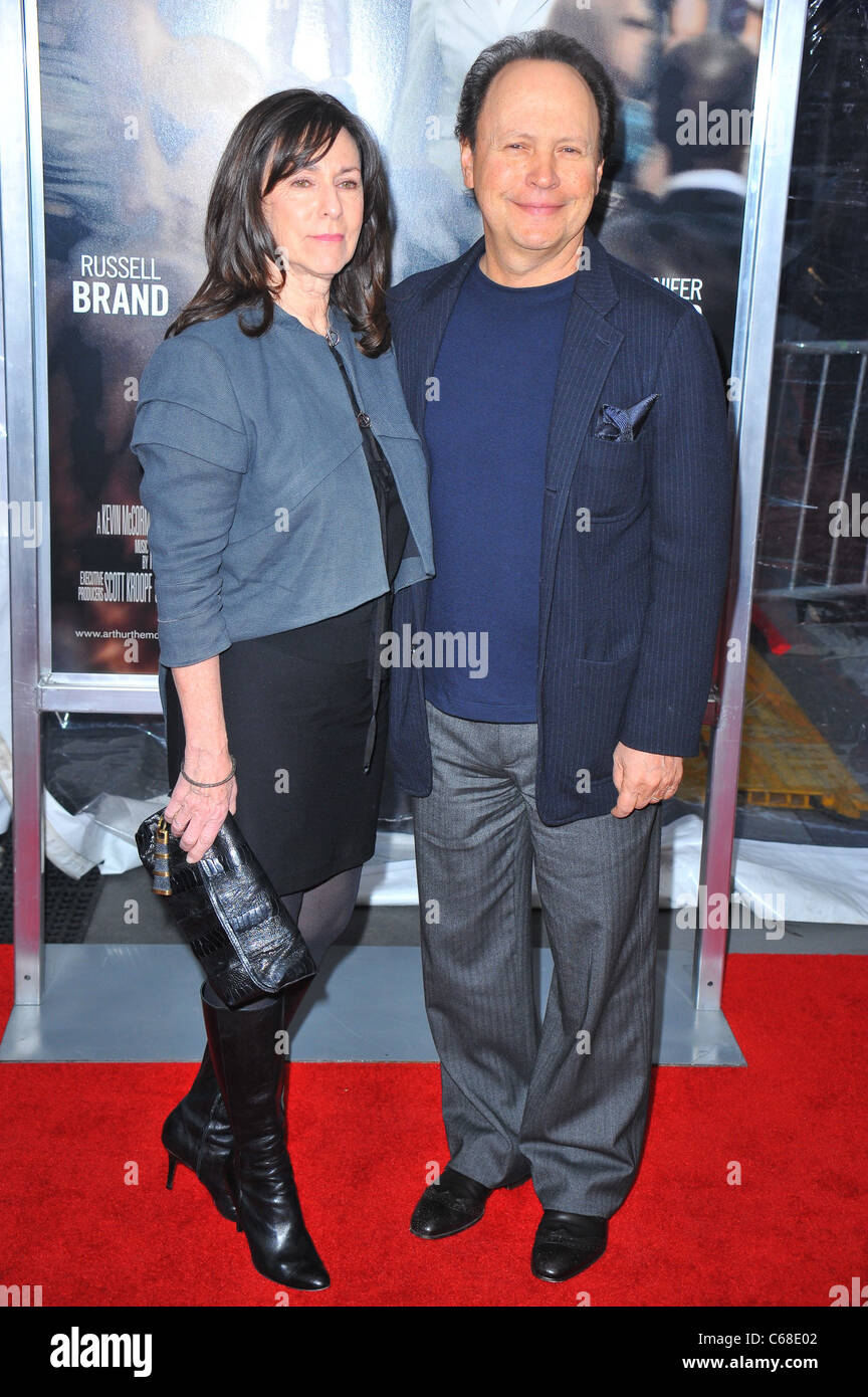 Janice Crystal, Billy Crystal at arrivals for ARTHUR Premiere, The ...
