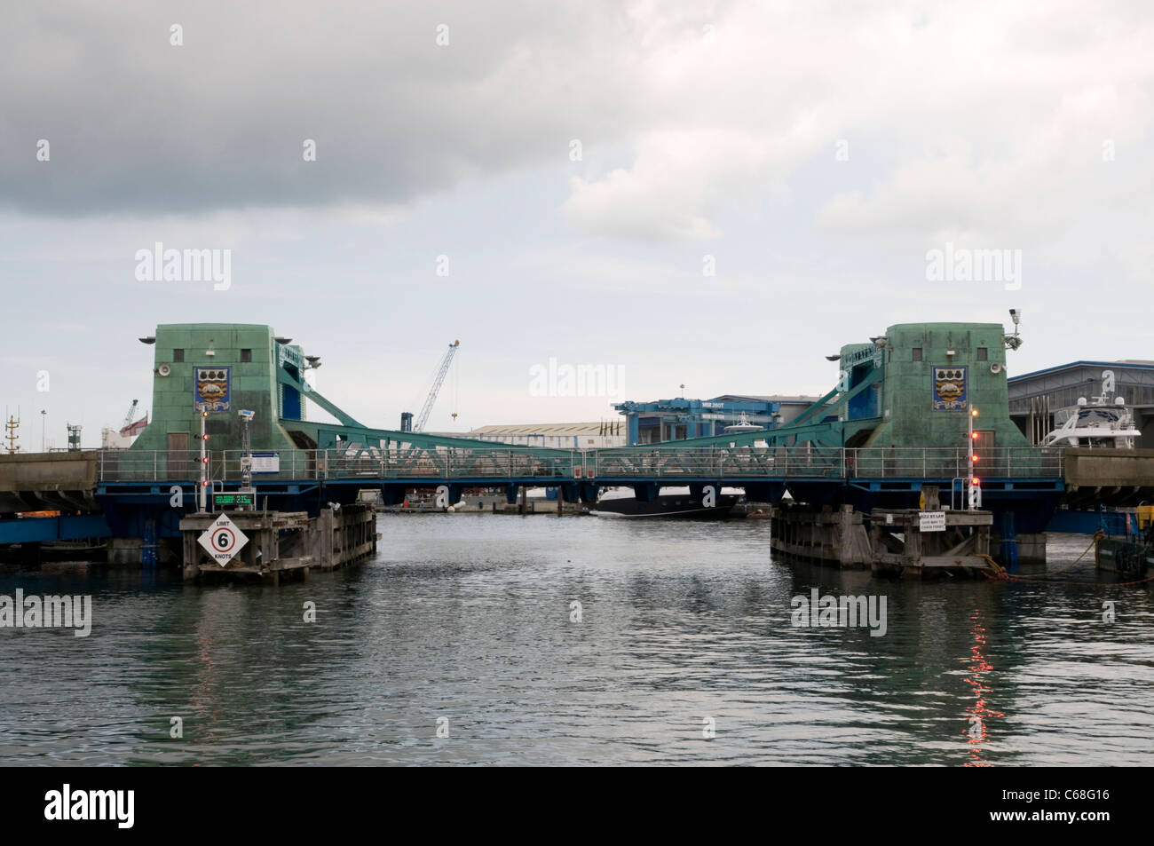 Poole Lifting Bridge Poole Dorset UK Stock Photo - Alamy