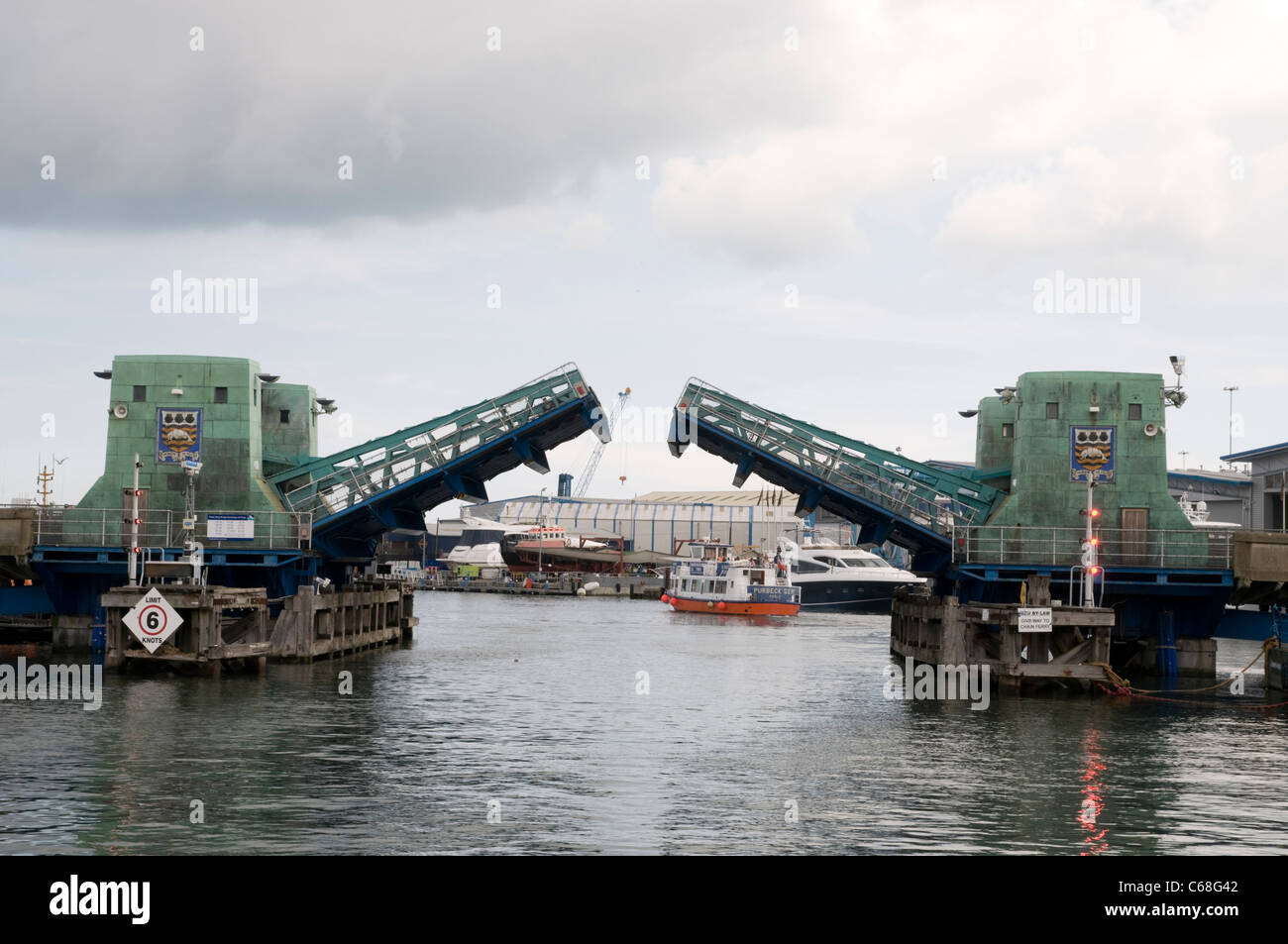 Poole Lifting Bridge Poole Dorset UK Stock Photo - Alamy