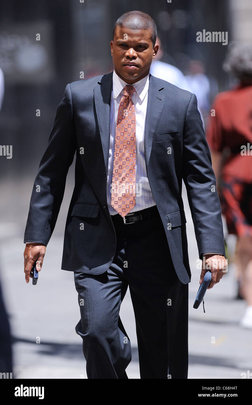 Sharif Atkins on location for WHITE COLLAR Season 3 Filming On Location ...